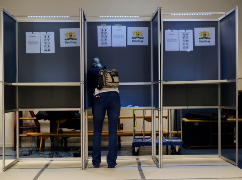 Mag je je kind meenemen in het stemhokje? | Babybytes